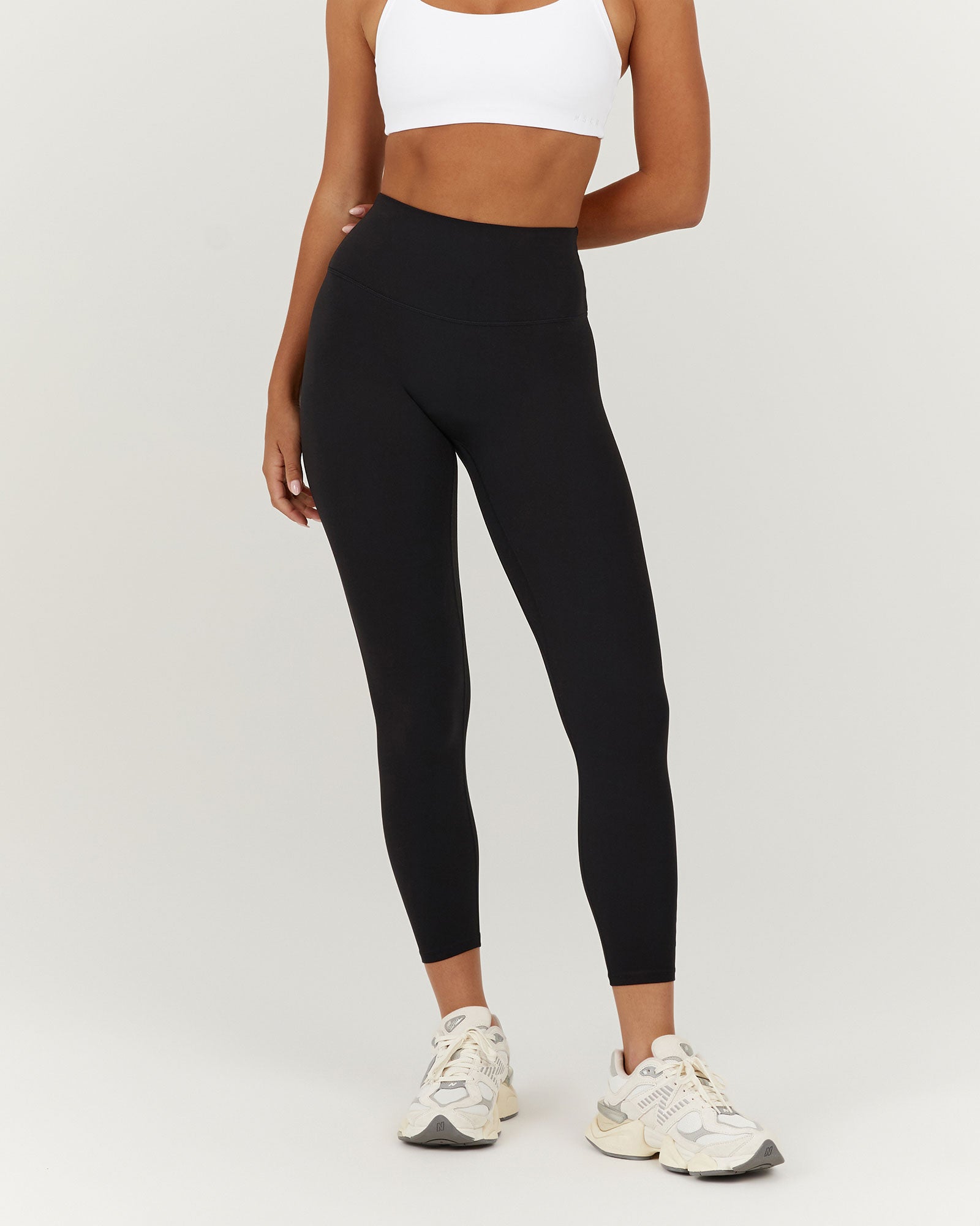 AIRE LEGGINGS 24" - BLACK – MUSCLE REPUBLIC