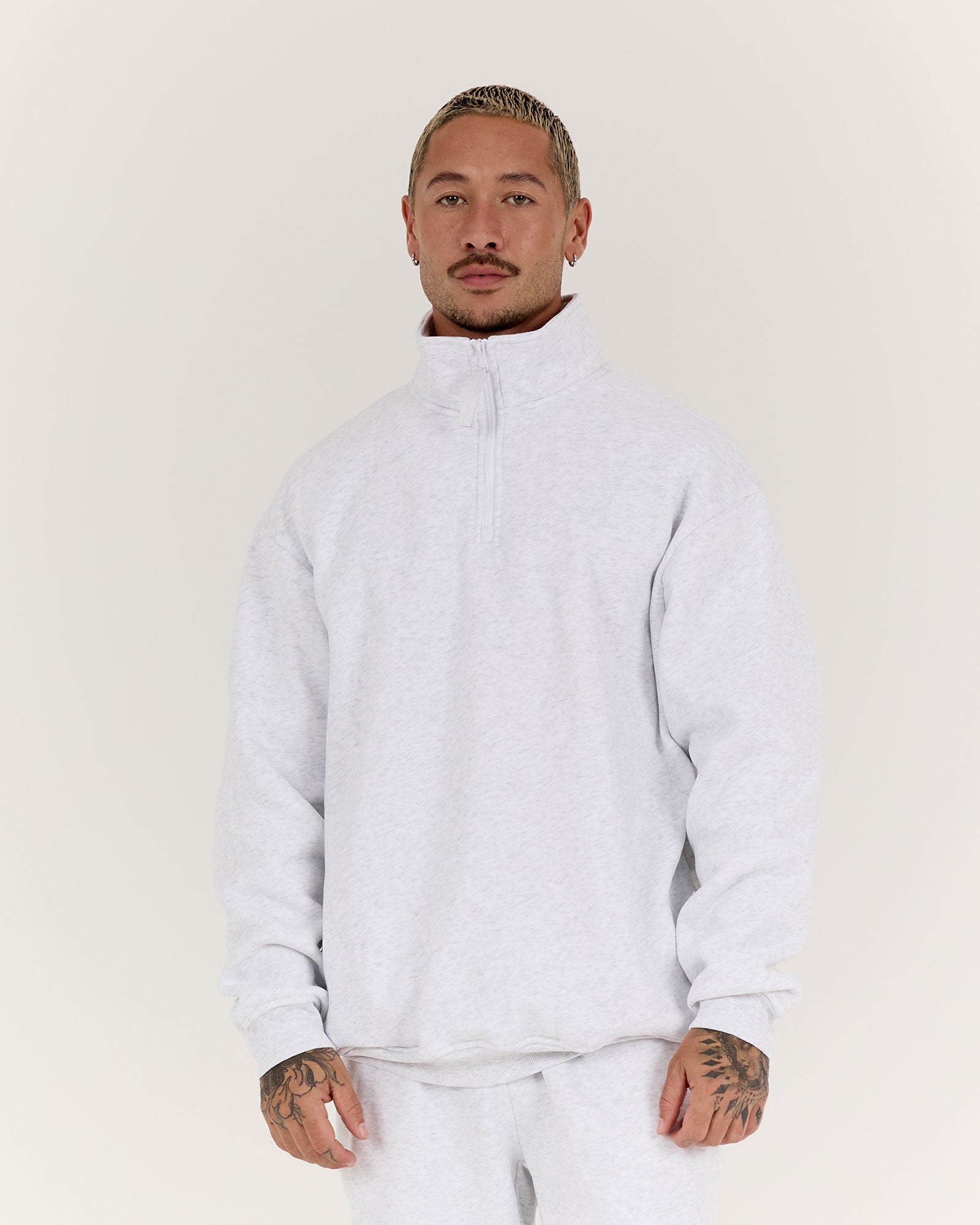 CLASSIC QUARTER ZIP JUMPER - SNOW GREY – MUSCLE REPUBLIC