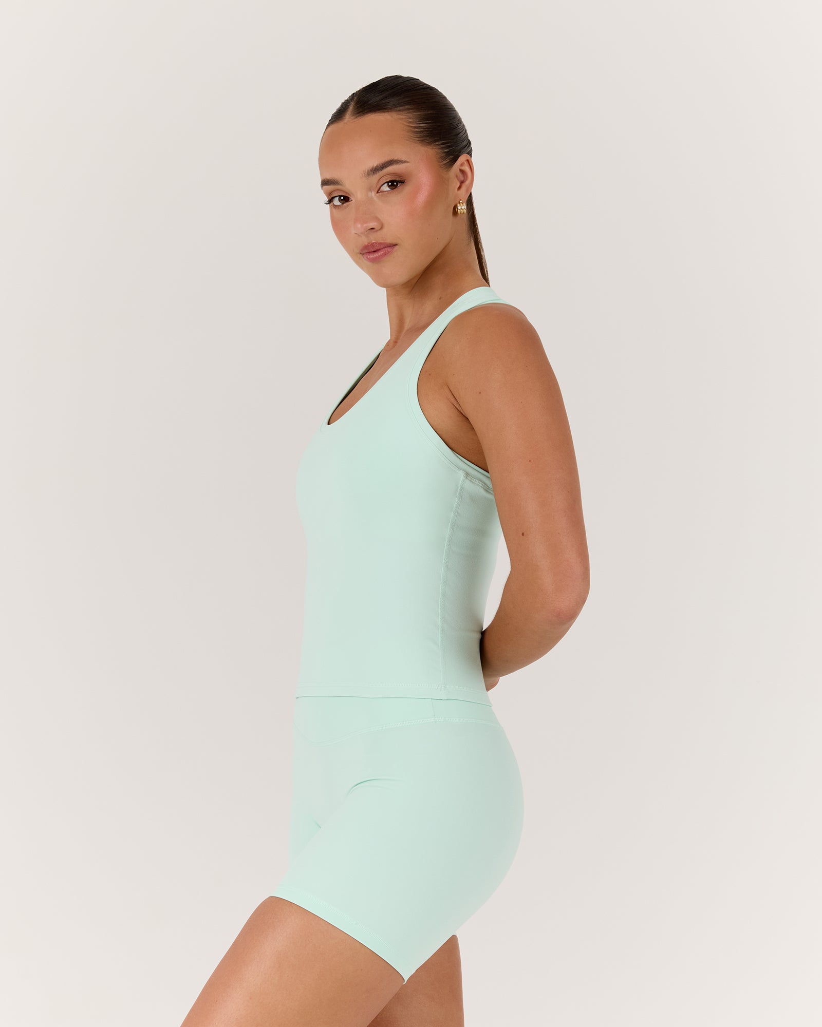 LUXE MIDRIFF TANK - MINT – MUSCLE REPUBLIC