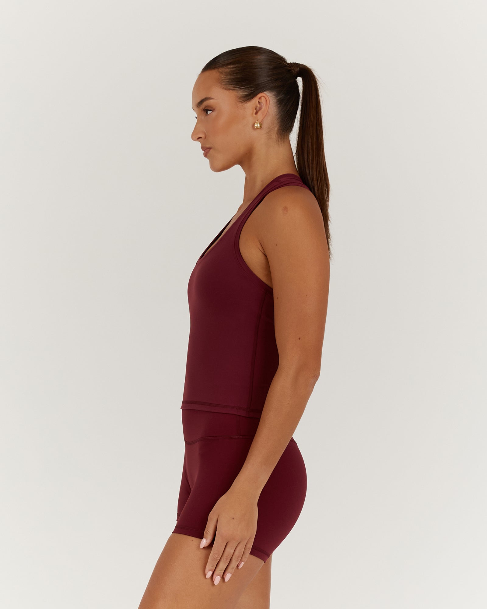 LUXE MIDRIFF TANK - BERRY – MUSCLE REPUBLIC