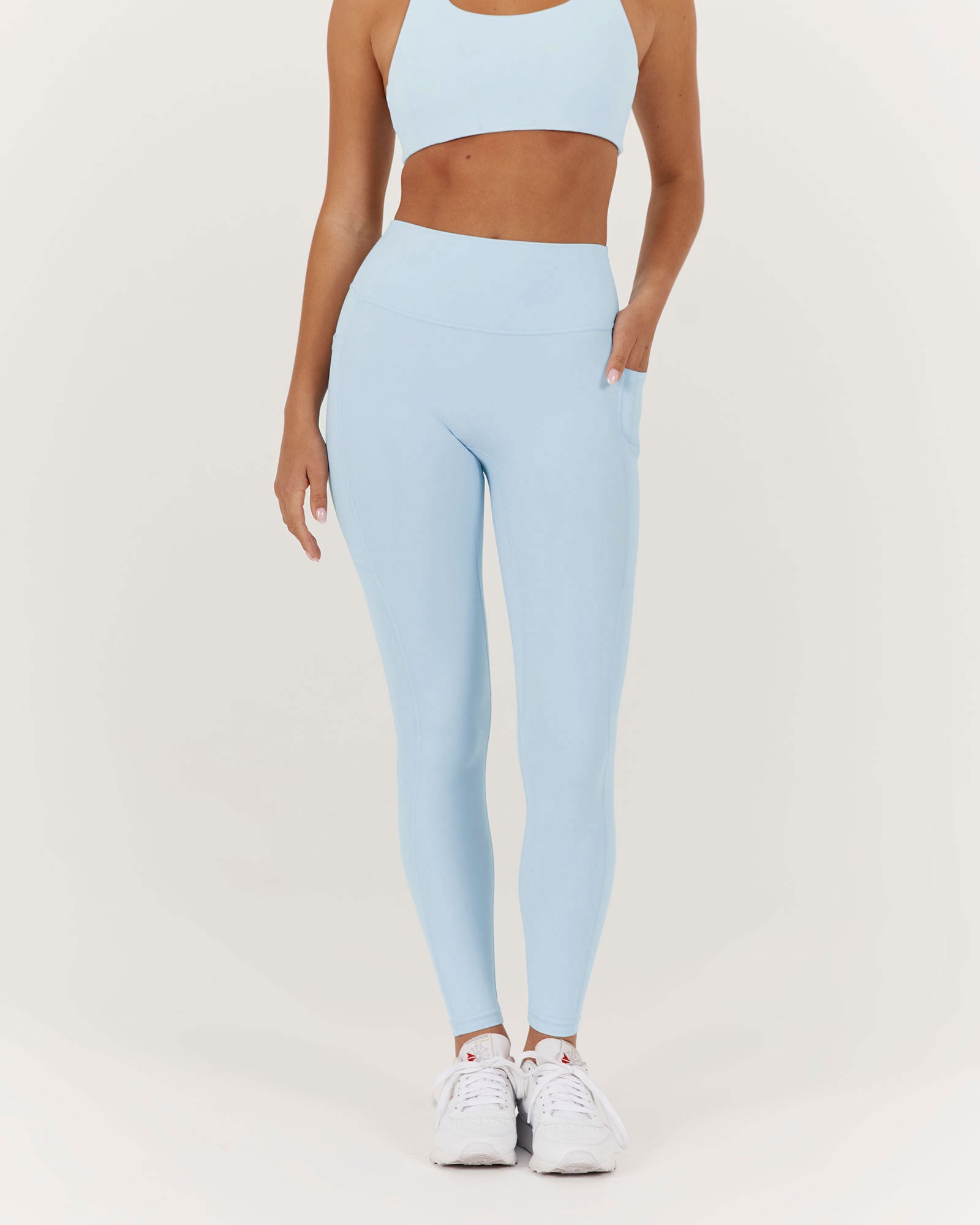 MOTION POCKET LEGGINGS 28" - ICE BLUE – MUSCLE REPUBLIC