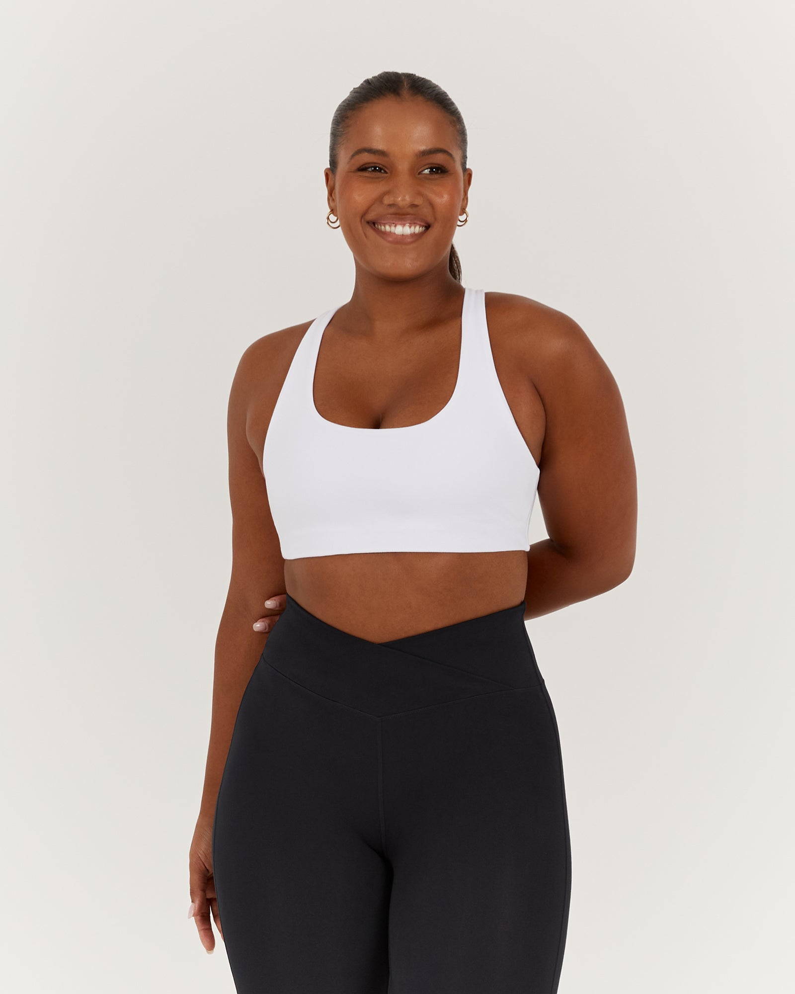 MOTION 360 CROSS BACK BRA - WHITE – MUSCLE REPUBLIC