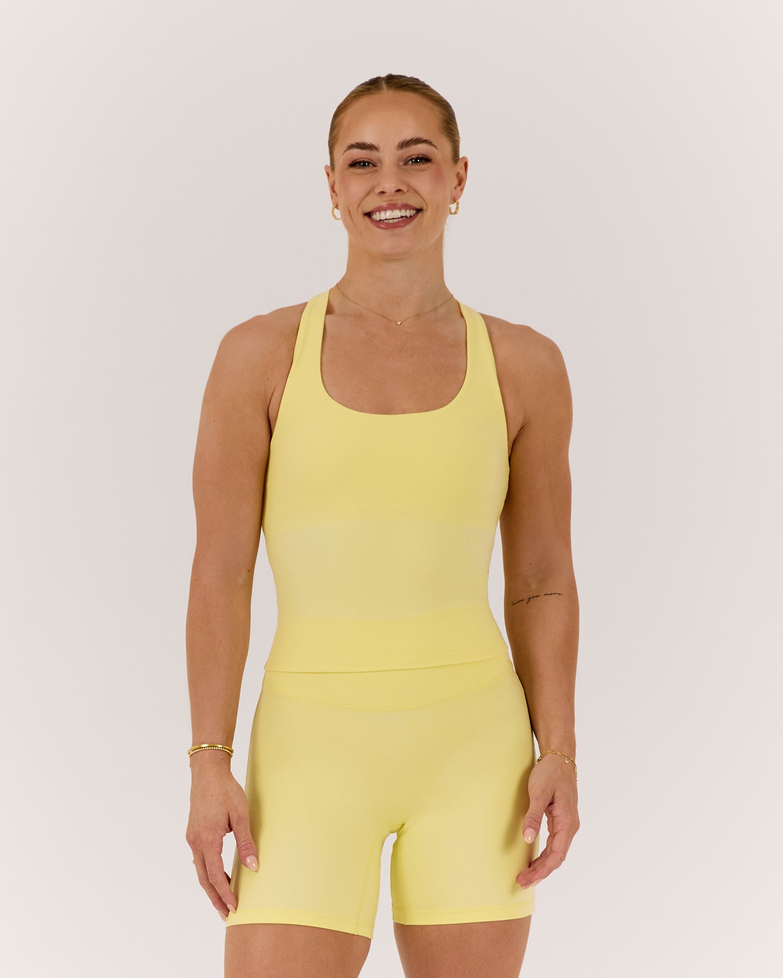 MOTION 360 CROSS BACK TOP - LEMON – MUSCLE REPUBLIC