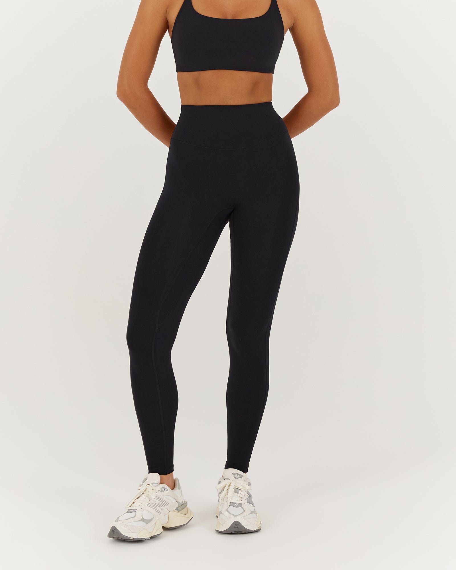 MOTION 360 LEGGINGS 28" - BLACK – MUSCLE REPUBLIC