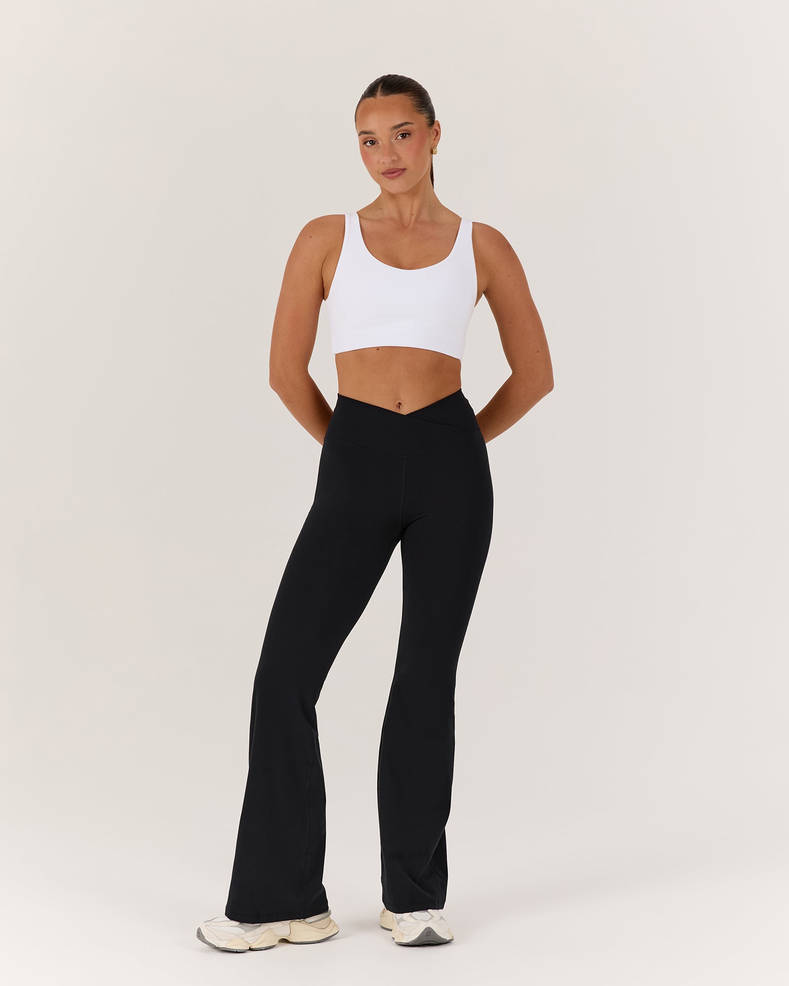 MOTION 360 WRAP BACK BRA - WHITE – MUSCLE REPUBLIC