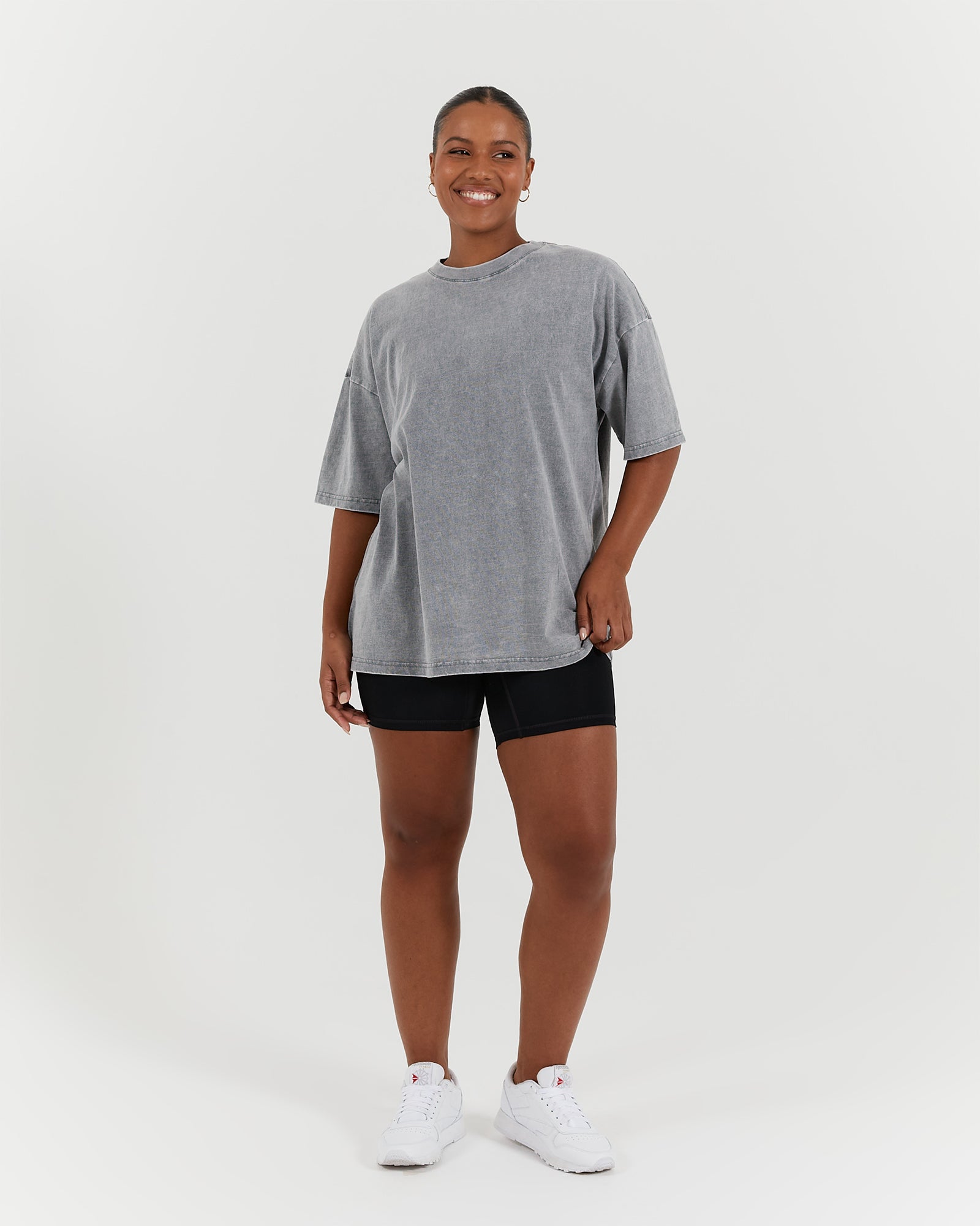ESSENTIALS TEE - FADED GREY – MUSCLE REPUBLIC