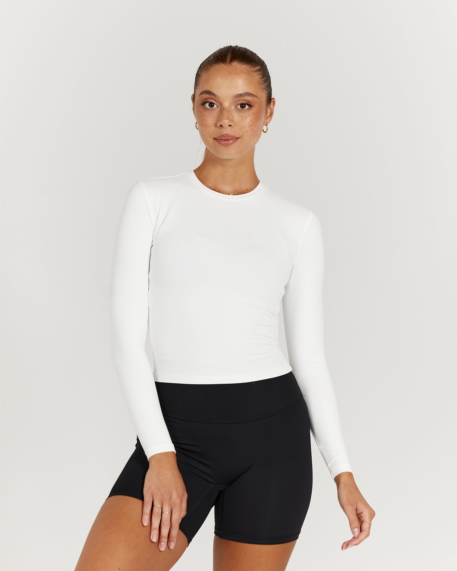 ATHLEISURE LONG SLEEVE TOP - OFF WHITE – MUSCLE REPUBLIC