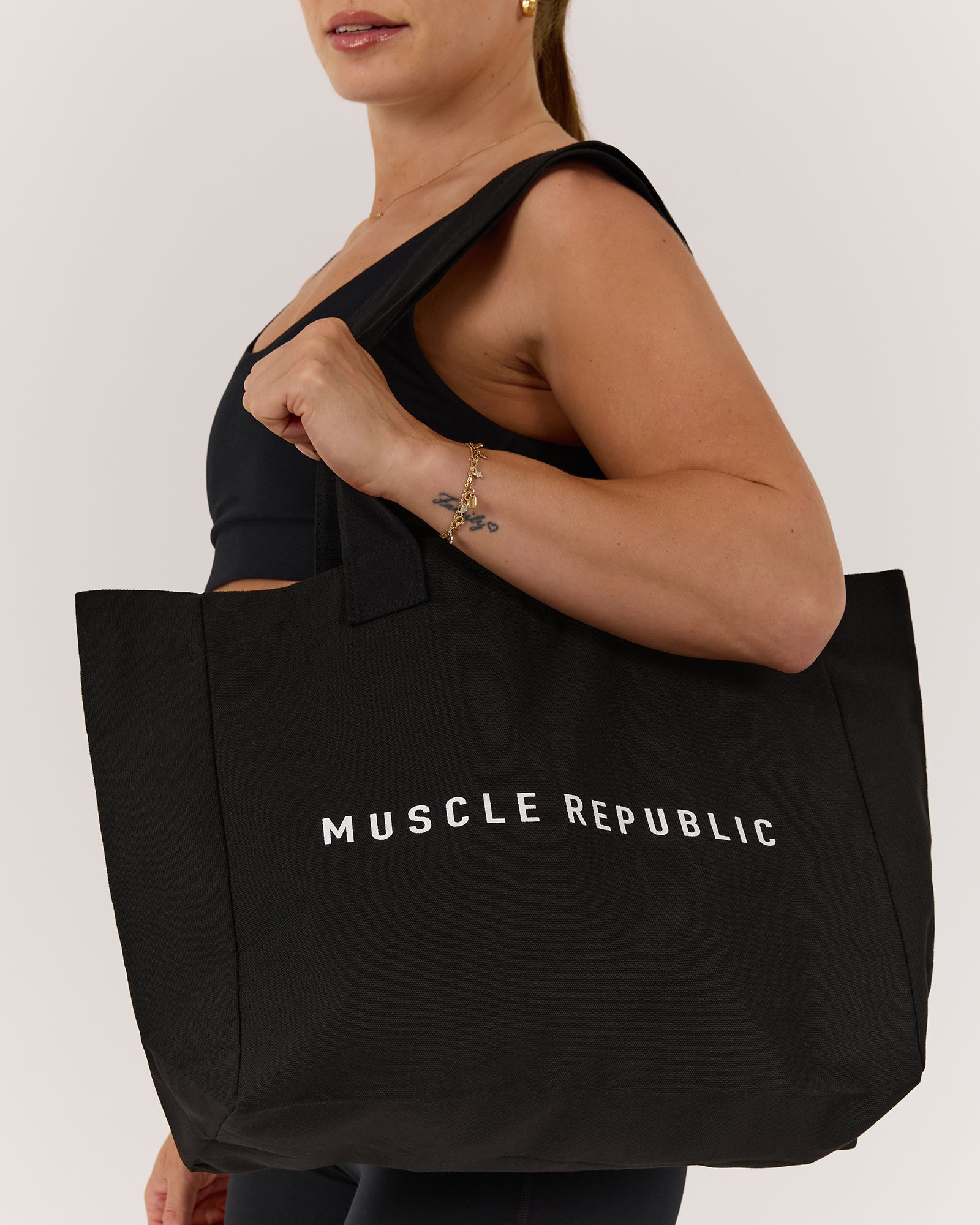TOTE BAG - BLACK – MUSCLE REPUBLIC