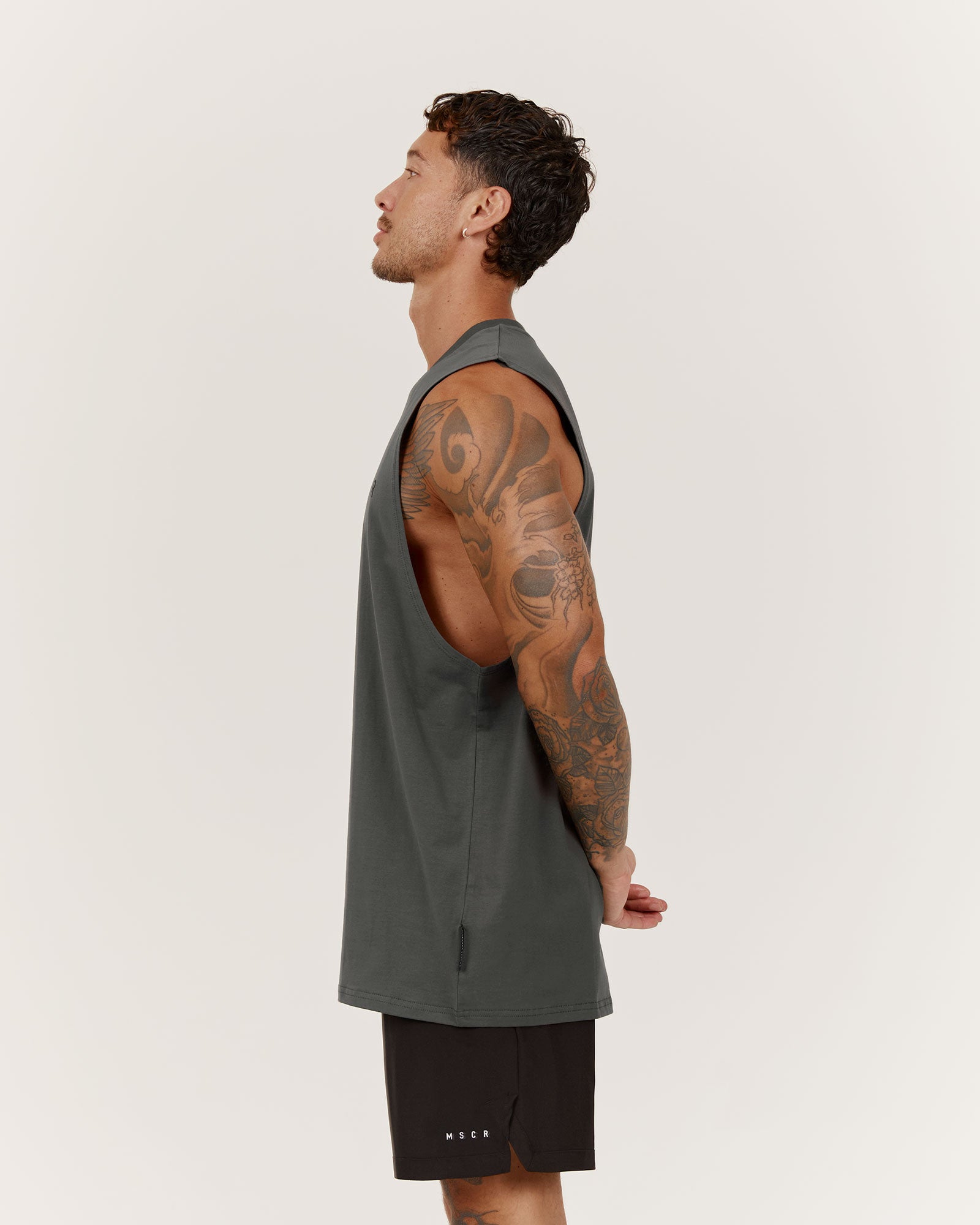 ROCKY MUSCLE TANK - CHAR – MUSCLE REPUBLIC