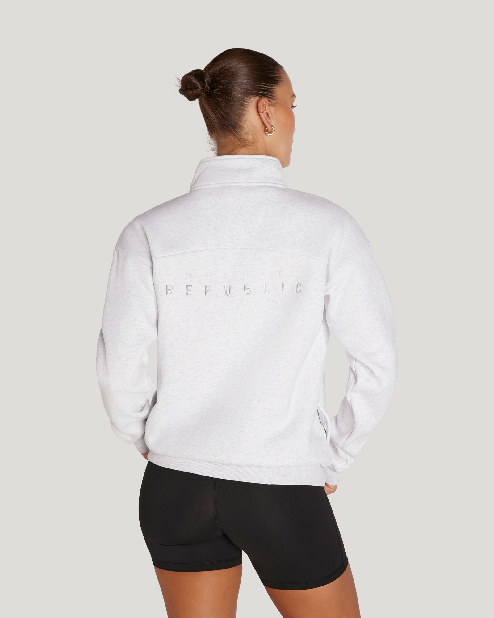 SPORTS 1/4 ZIP JUMPER - SNOW GREY – MUSCLE REPUBLIC