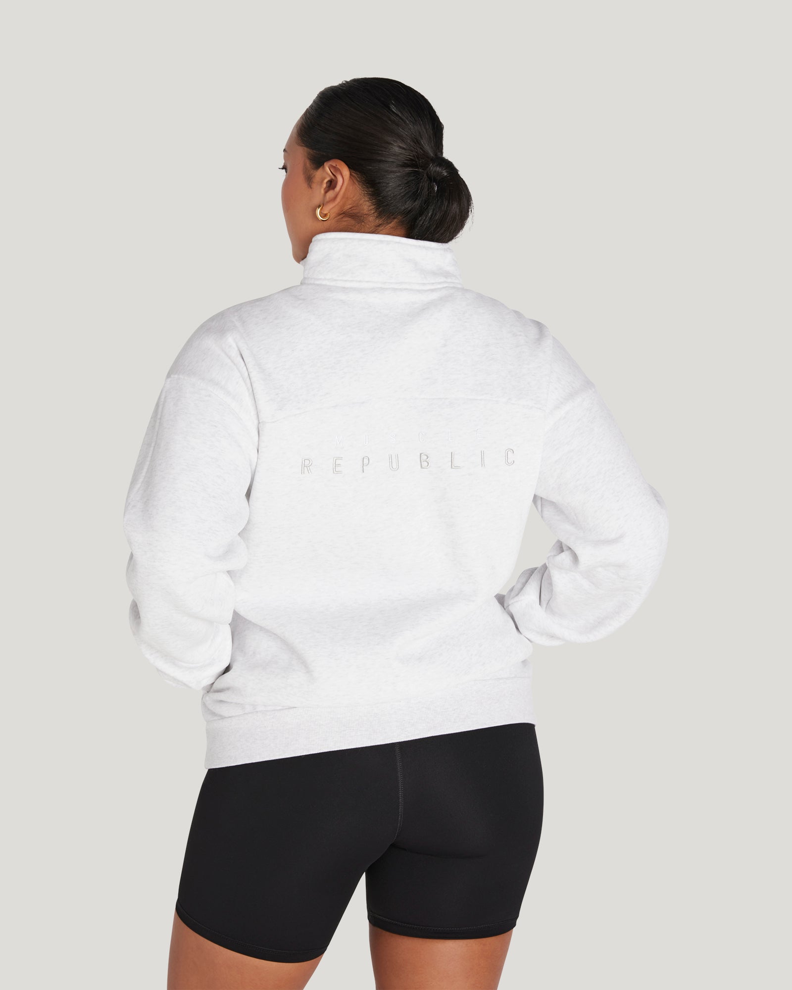 SPORTS 1/4 ZIP JUMPER - SNOW GREY – MUSCLE REPUBLIC