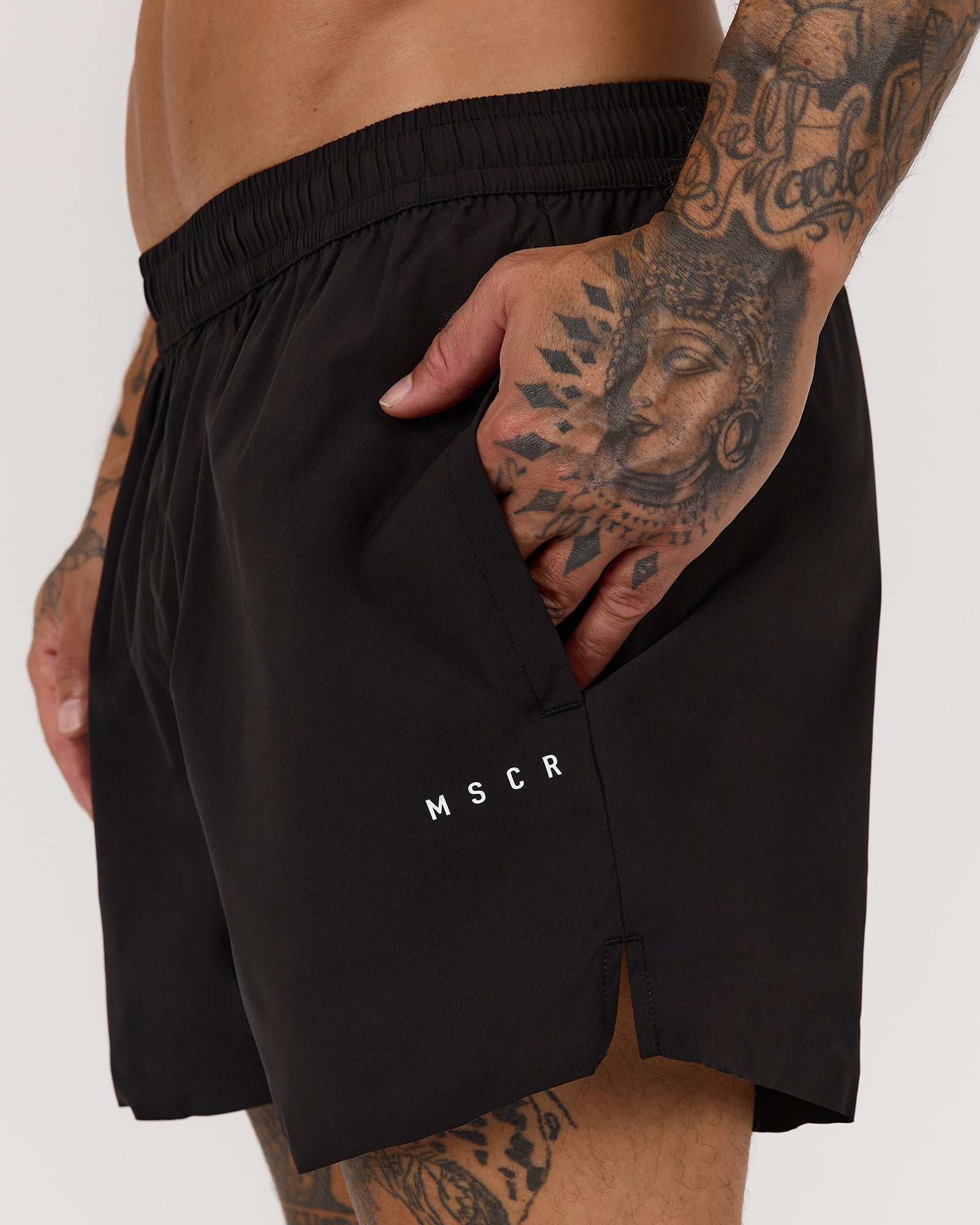 SWIFT SHORTS 4" - BLACK – MUSCLE REPUBLIC