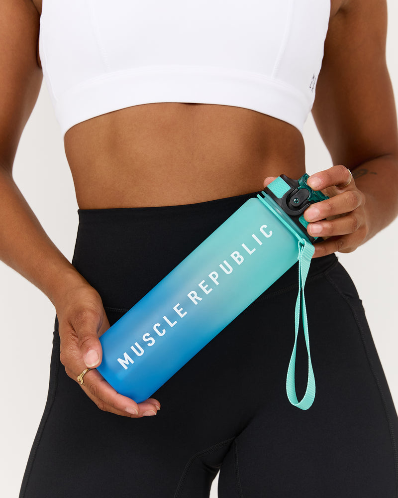 TRAINING WATER BOTTLE - MINT BLUE – MUSCLE REPUBLIC
